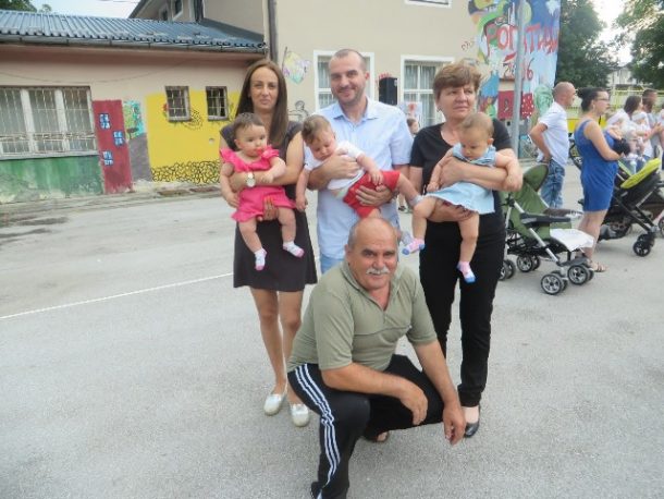 Konferencija beba u Rogatici - Teodor Jovanović najmlađa beba [FOTO ...