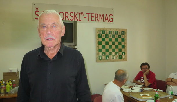 Paljanin Miloš Lazarević igra šah i pobijeđuje u 92. godini - 058.ba ...